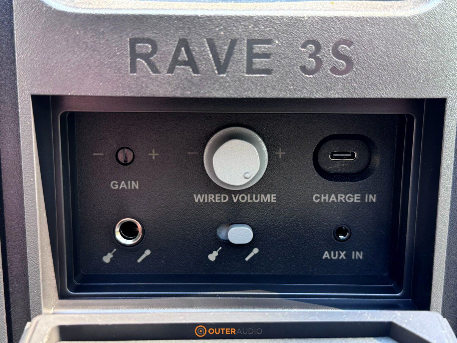 Soundcore Rave 3S Review: An AI-Powered Party Speaker